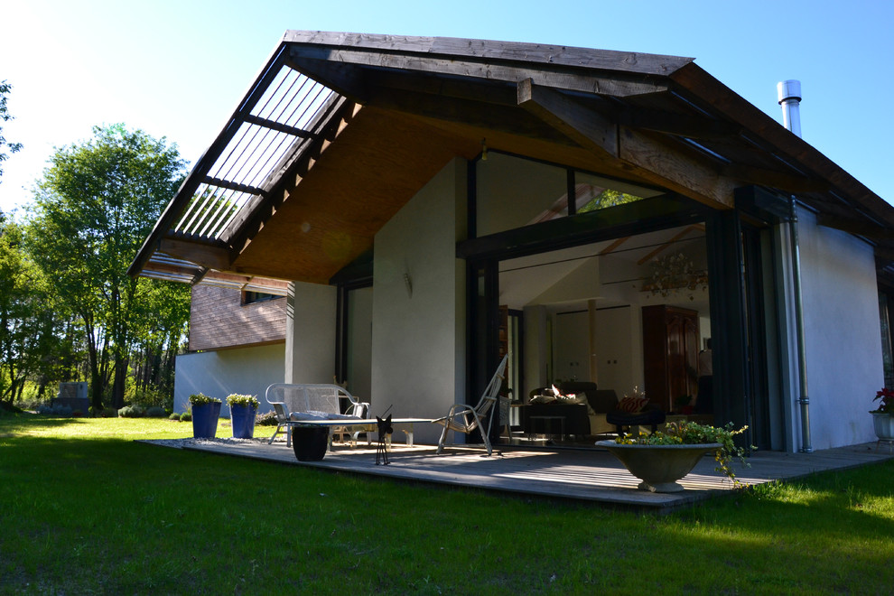 Toit En Porte à Faux Sur Terrasse Sud Contemporain Terrasse Et