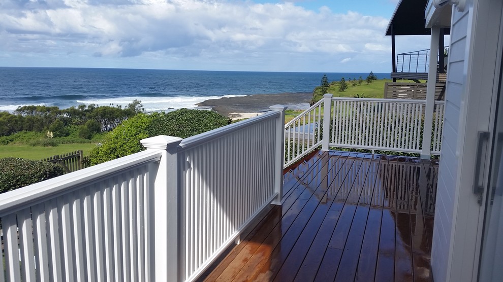 Duralife Railings installed at a beachside location - Farmhouse - Porch ...