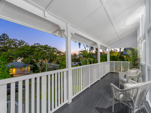 Queenslander Cottage Renovation, Raise & Build, Extend - Classique ...