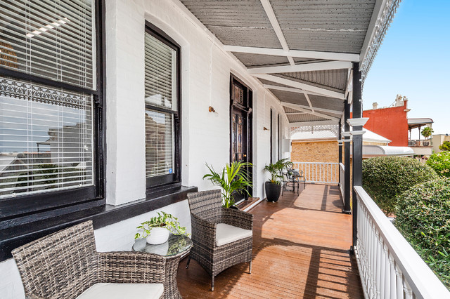 Relaxing verandah to enjoy the view of the Swan River where we ...