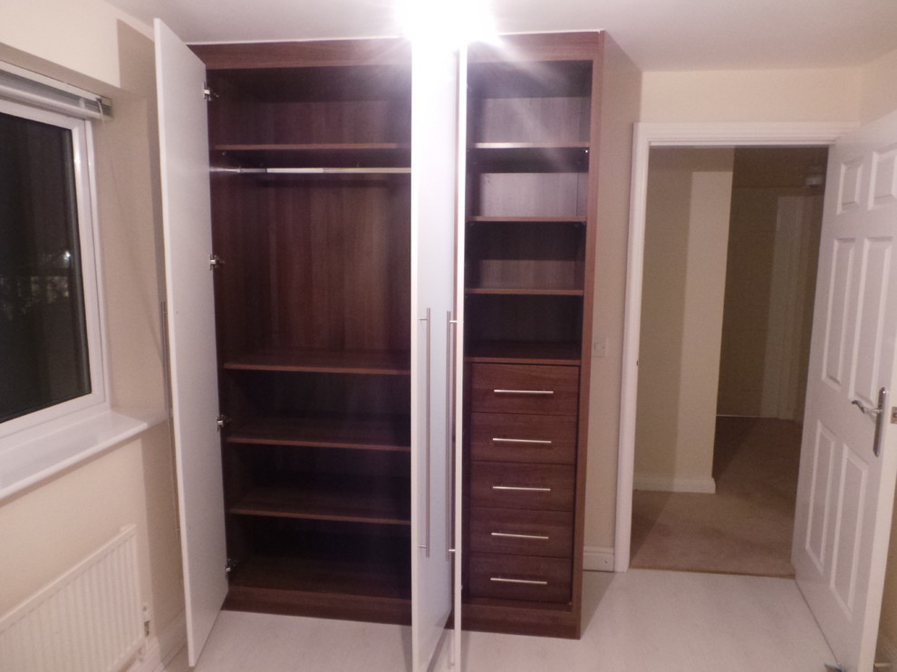 Beautiful Over the Bed Unit with matching Wardrobe and Bedsides ...