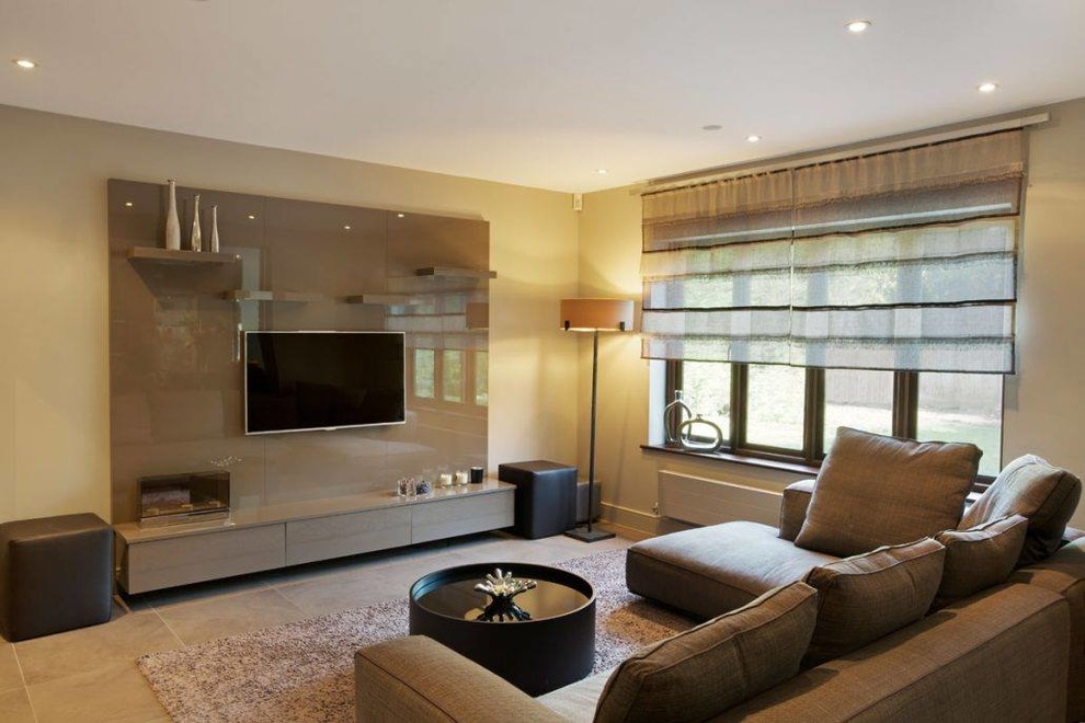 Contemporary fitted TV unit furniture - Closet - Other - by Metro ...