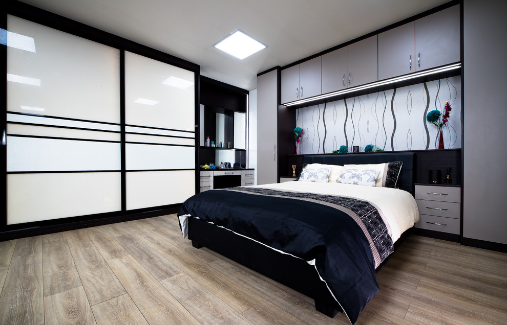 Fitted Wardrobes Ideas & designs - Closet - London - by Metro Wardrobes ...