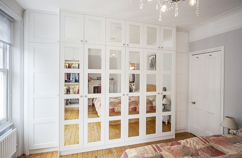 LACQUERED SHAKER STYLE DOORS WITH MIRRORS, HORNSEY N8 - Traditional ...