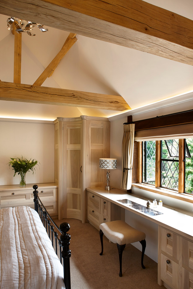 Vaulted Ceiling Bedroom and Dressing Area. - Modern - Closet - Surrey ...